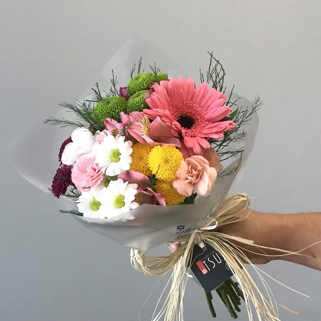 bouquet mix de flores e cores diversas P - tsuji flores
